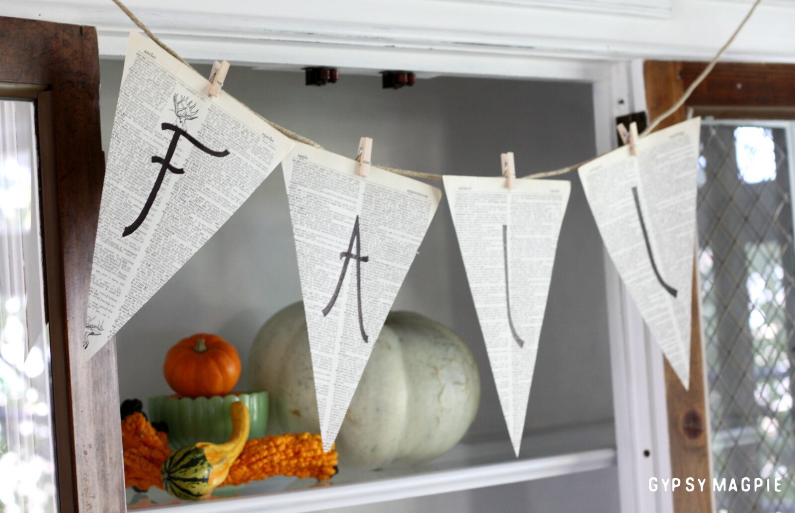 Simple Paper Pennant Banner DIY | Gypsy Magpie